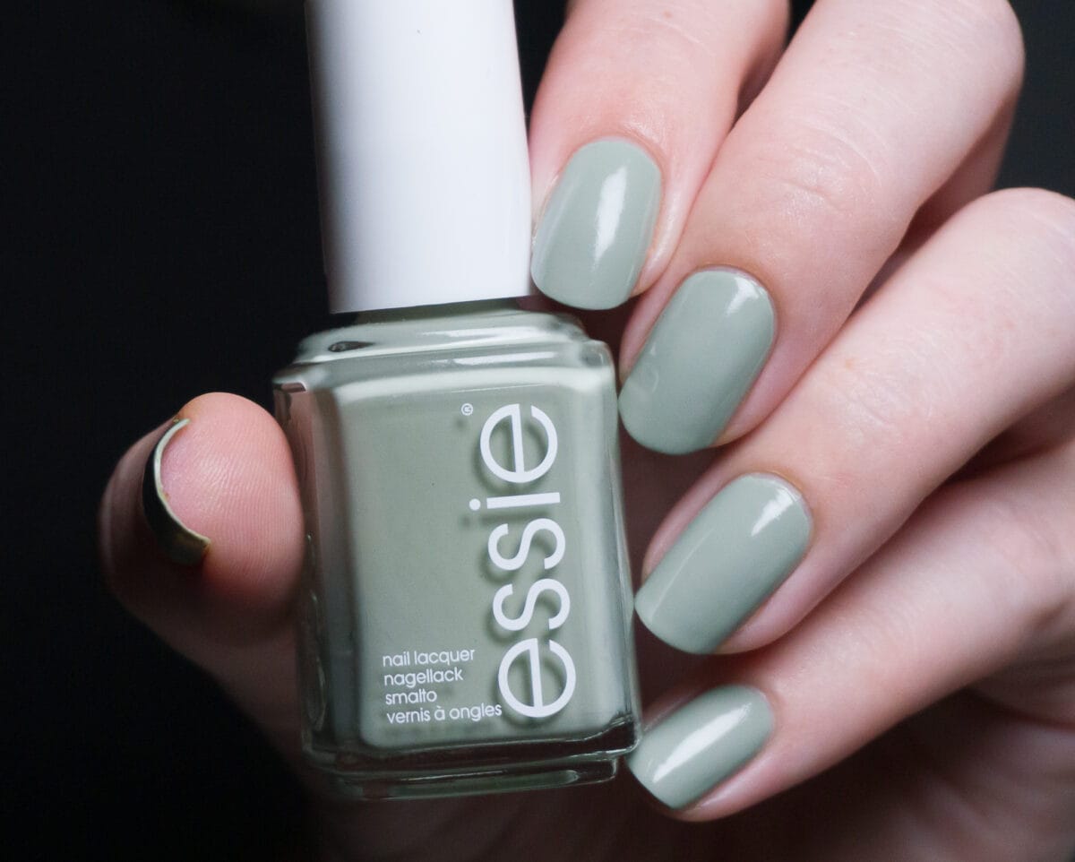 Swatches of Essie Beleaf in yourself (Fall 2021/2022) - Noae Nails
