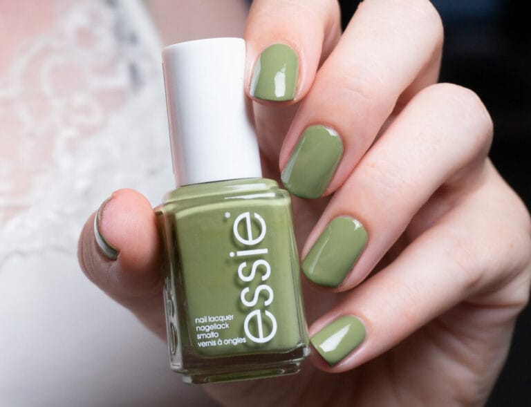 The most popular nail polish shades of Fall 2022 - Noae Nails