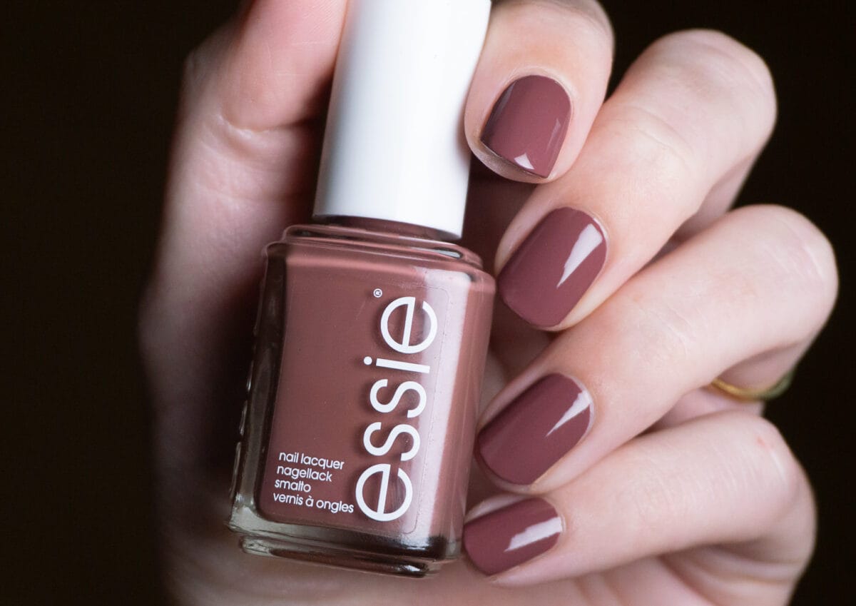 Swatches of Essie Beleaf in yourself (Fall 2021/2022) - Noae Nails